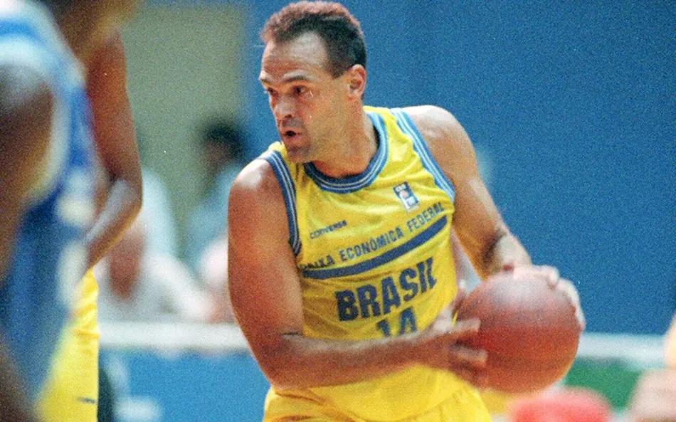 Oscar Schmidt, maior ídolo do basquete brasileiro, morre em SP aos 68 ...